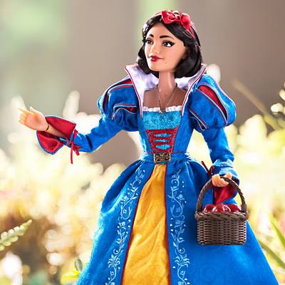 Objets Collector Disney | Figurines, Pins & Plus | Disney Store
